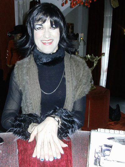 Tinas Auftritt hat Hand und Fuss – Transnormal – Das Erlebnisportal